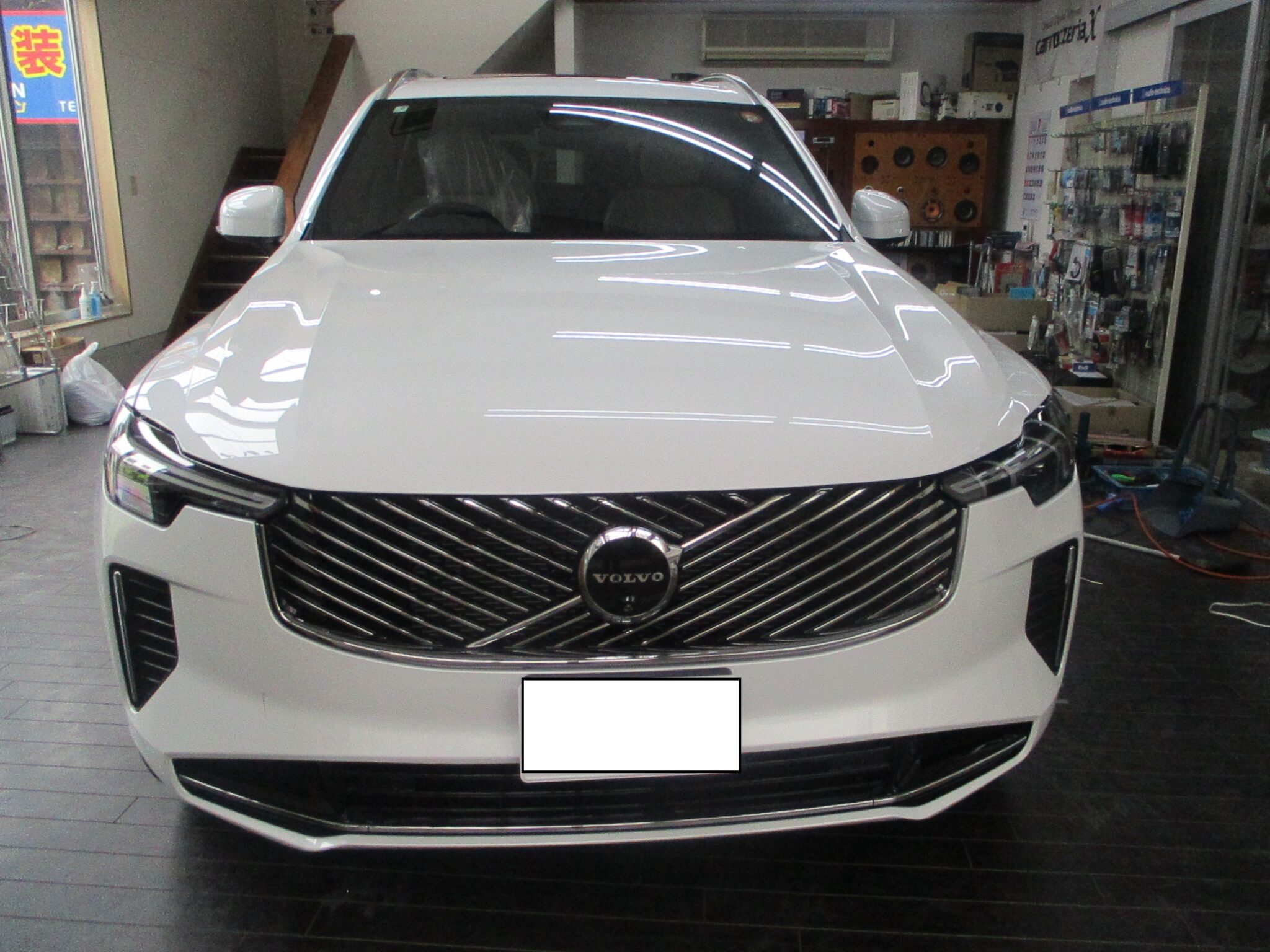 新型ボルボXC90に走行中に地デジ、インターネットコンテンツが楽しめます！埼玉県川口市